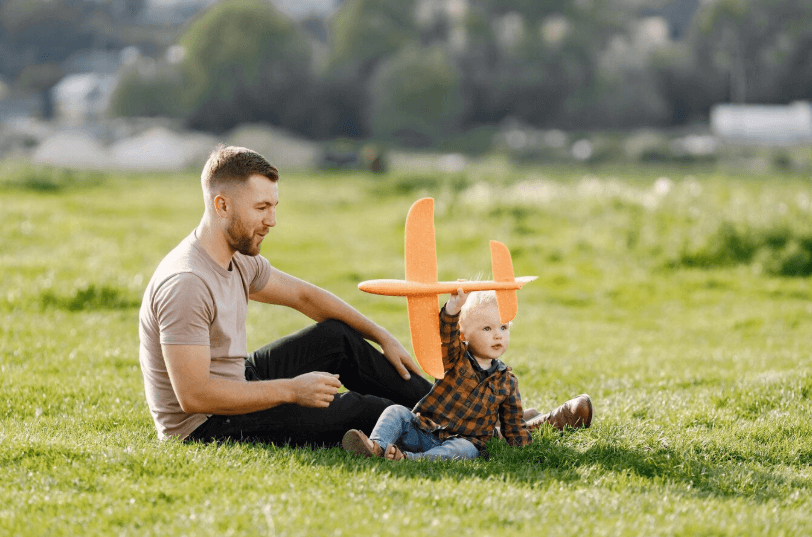 Male Nanny vs. Female Nanny: Best Choice for Dubai